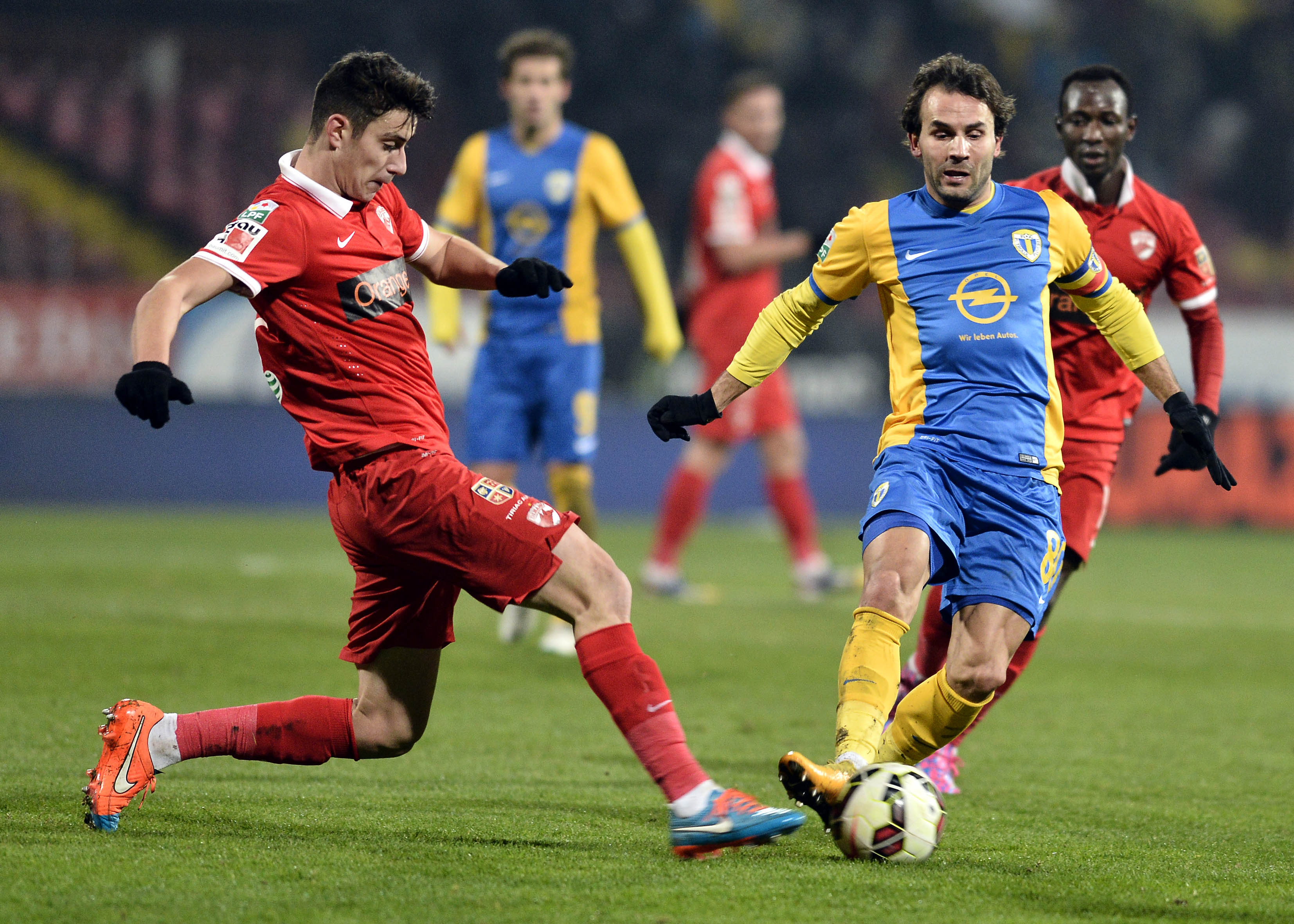 Petrolul – Dinamo. File de istorie - Avancronică - LPF