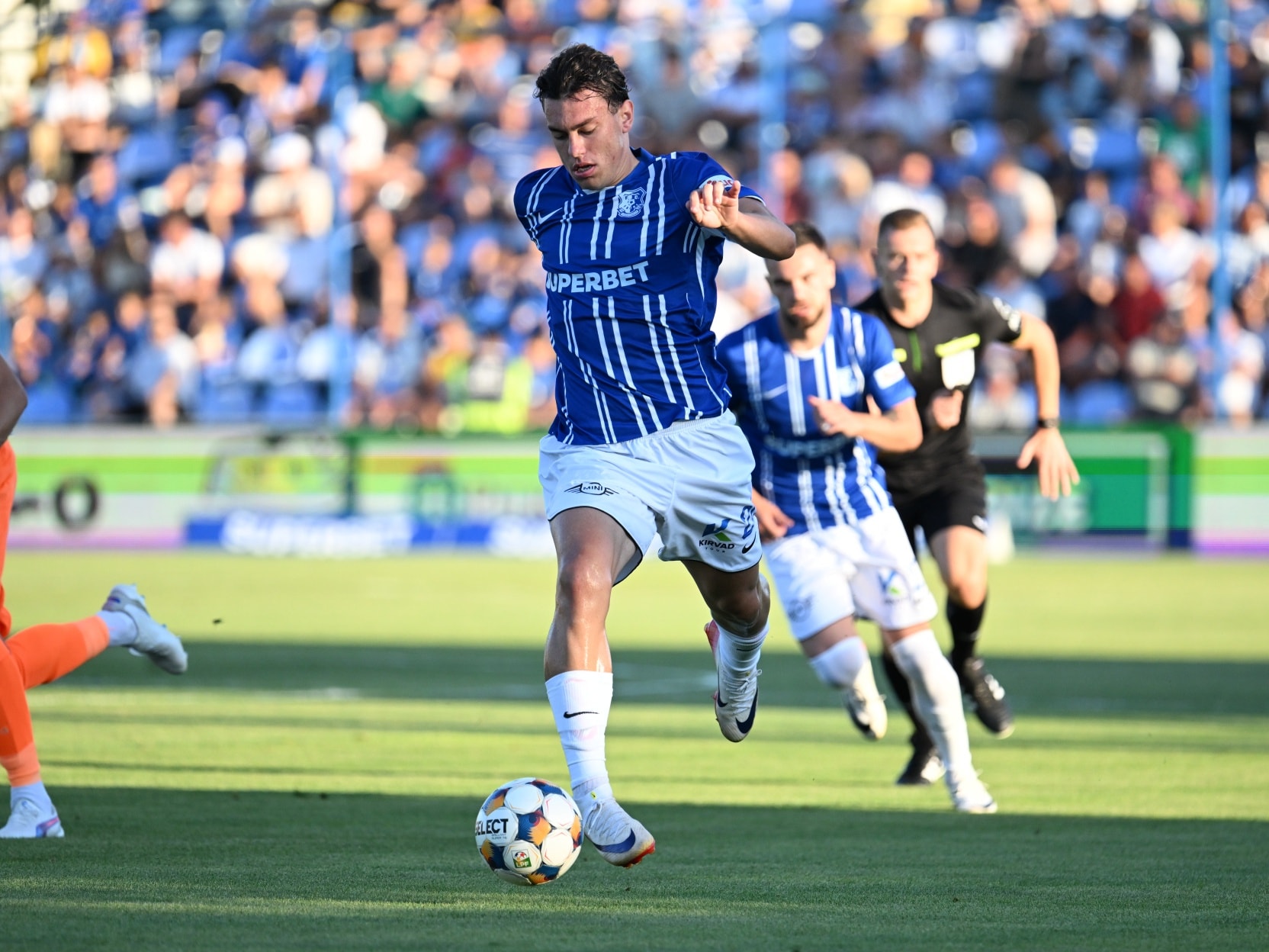 Farul - U Cluj. Tinerețe vs. experiență - Avancronică - LPF